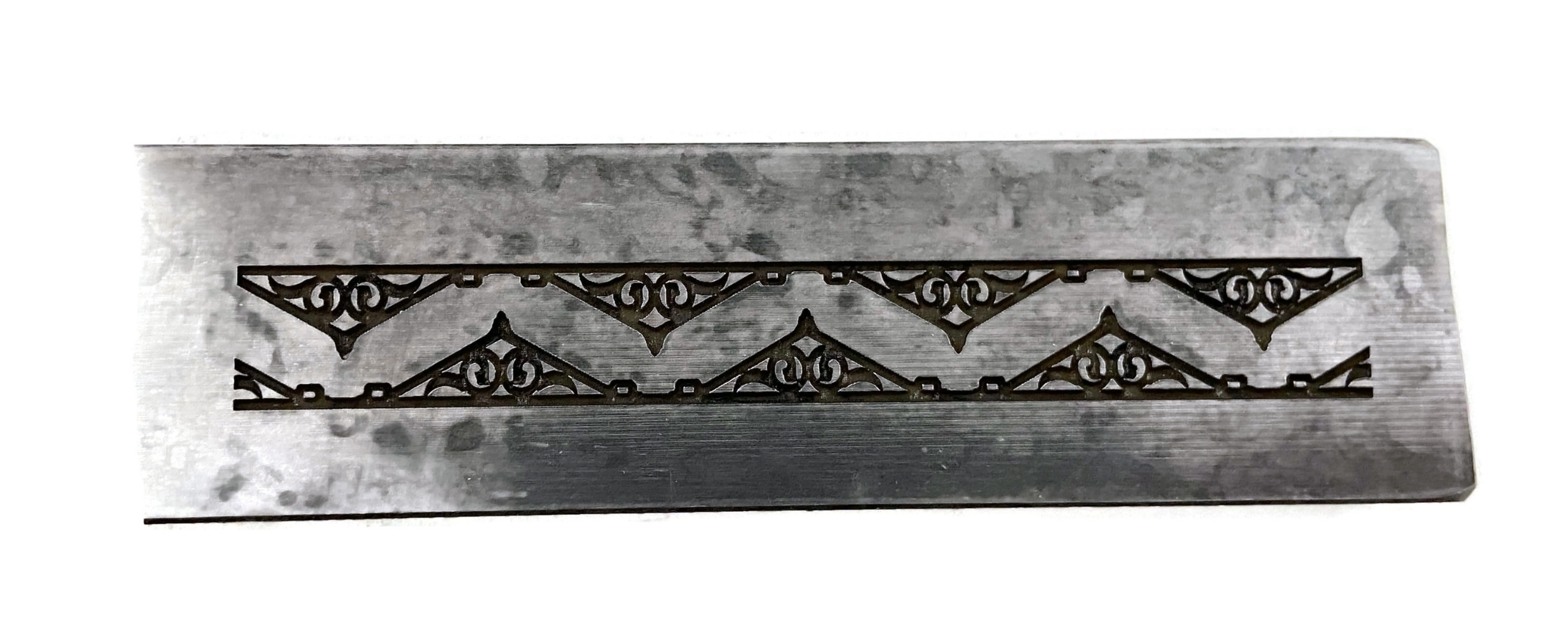 Potter USA - Fine Tools. Ring Pattern Plate NMP023 Ornate Chevron