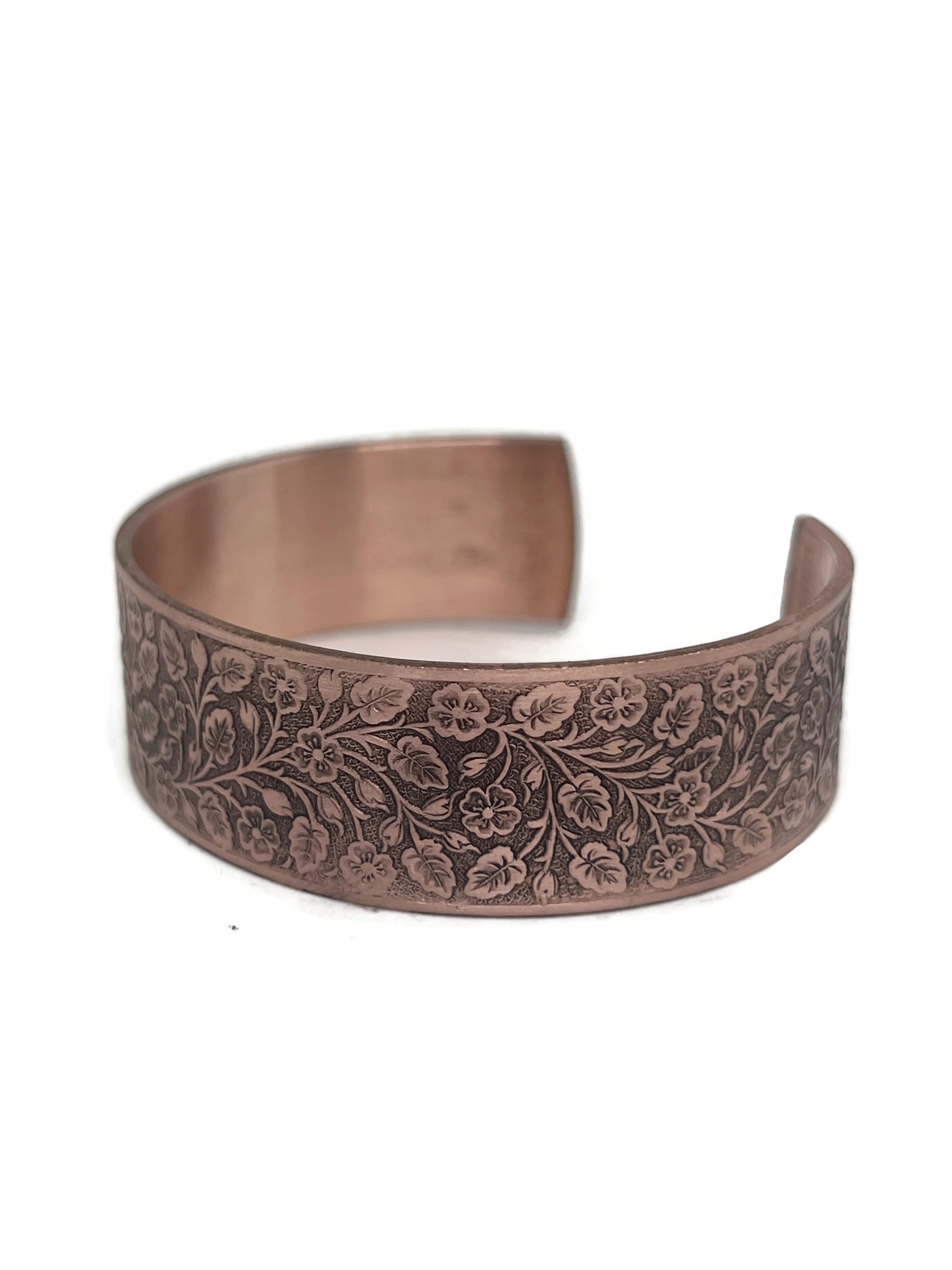 Potter USA - Fine Tools. Oak Flower engraved copper cuff