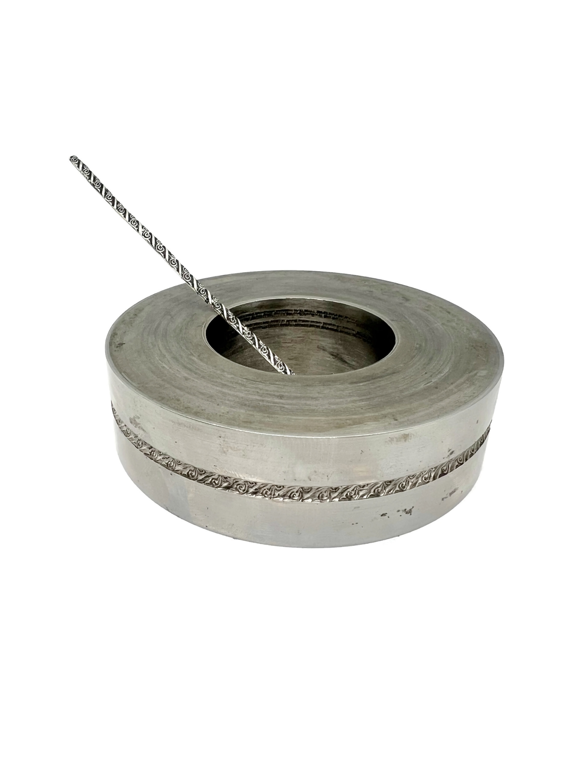Potter USA - Fine Tools. Twisted Scroll silver wire