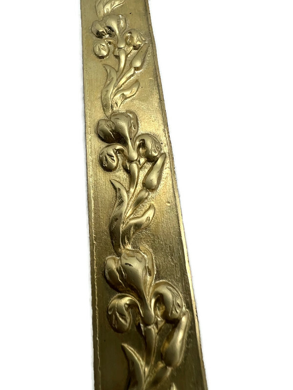 Potter USA - Fine Tools. Wavy flowers brass
