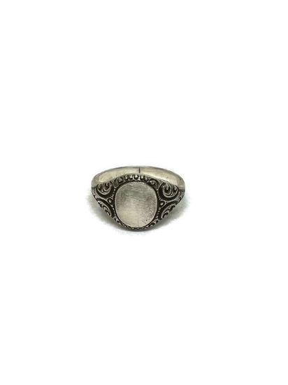Potter USA - Fine Tools. 1890s women’s signet ring