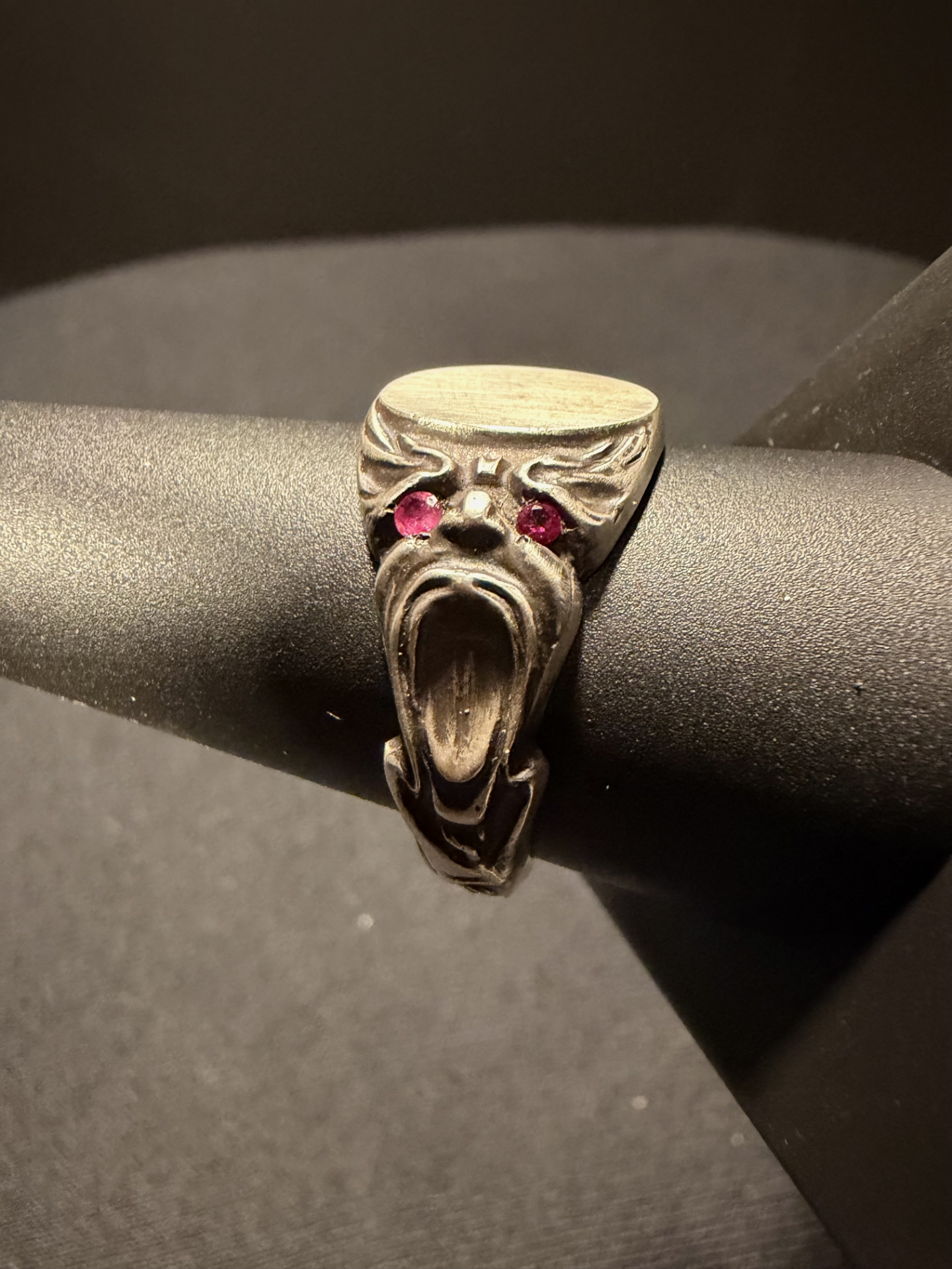 Potter USA - Fine Tools. The Gargoyle Signet