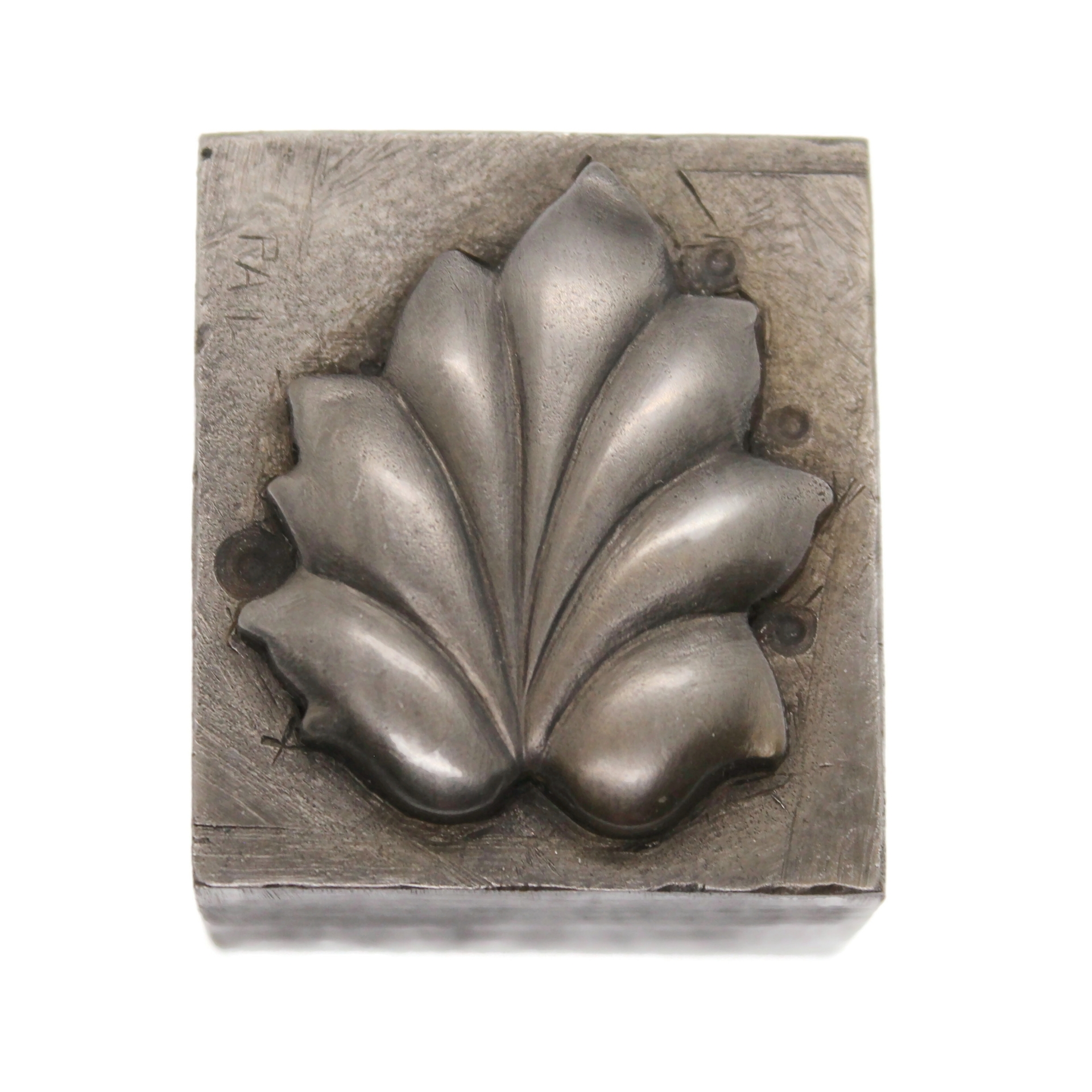 Potter USA - Fine Tools. Large Sea Shell/Leaf