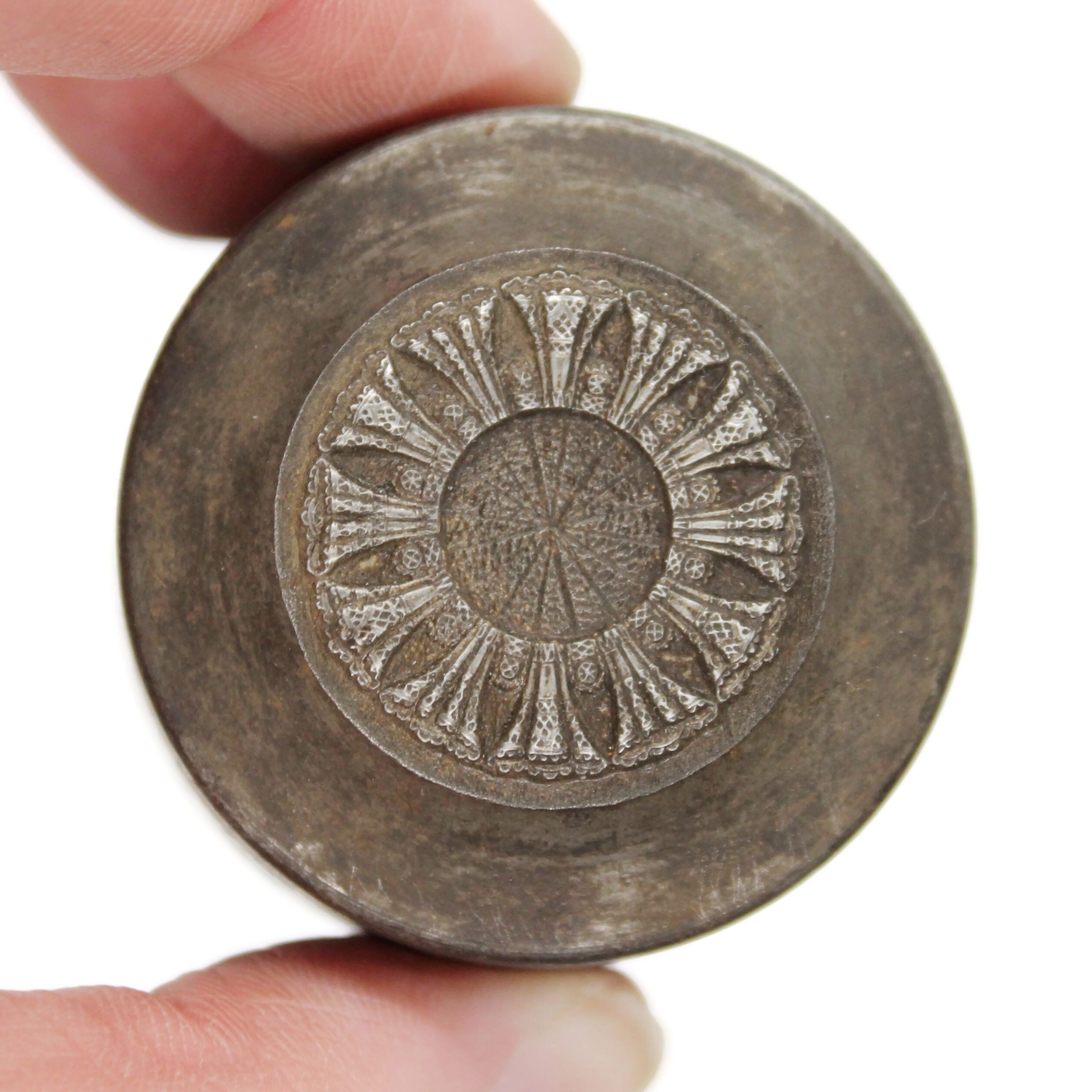 Potter USA - Fine Tools. French Papyrus Flower Bezel