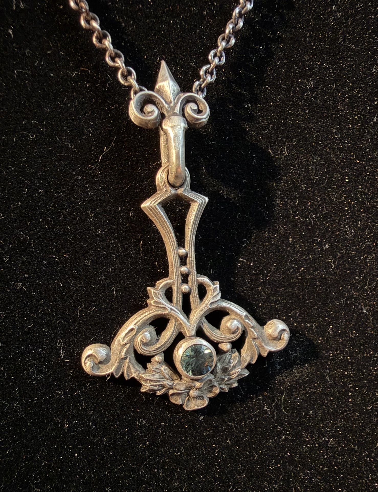 Potter USA - Fine Tools. Foster & Bailey pendant