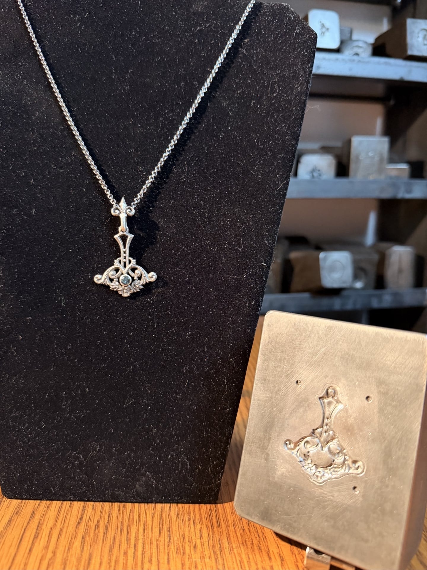 Potter USA - Fine Tools. Foster & Bailey pendant